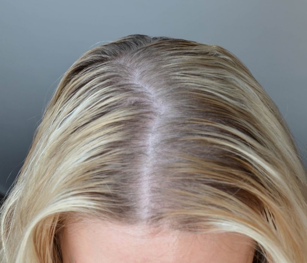 Cure de sébum : 1 mois sans me laver les cheveux ! Résultat...