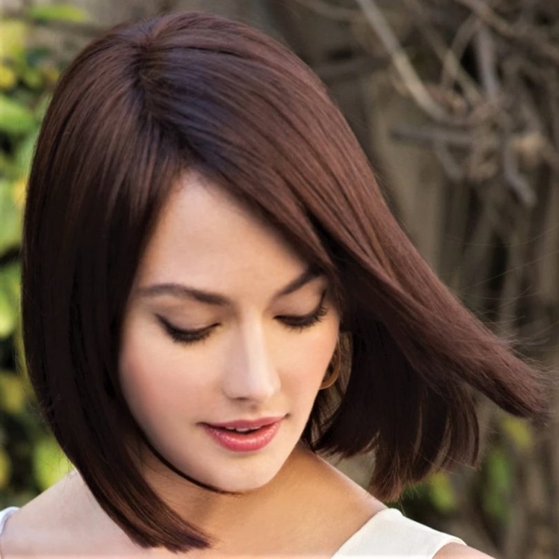 Coiffer sa perruque : quelle coiffure pour une lace ou synthétique